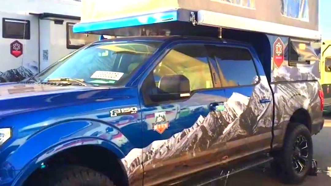 福特猛禽改装房车,车厢改大床还带灶台