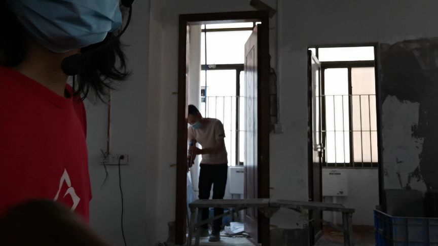 三角丘村安装实木门培训基地,别墅精装安装门培训,安装房门培训