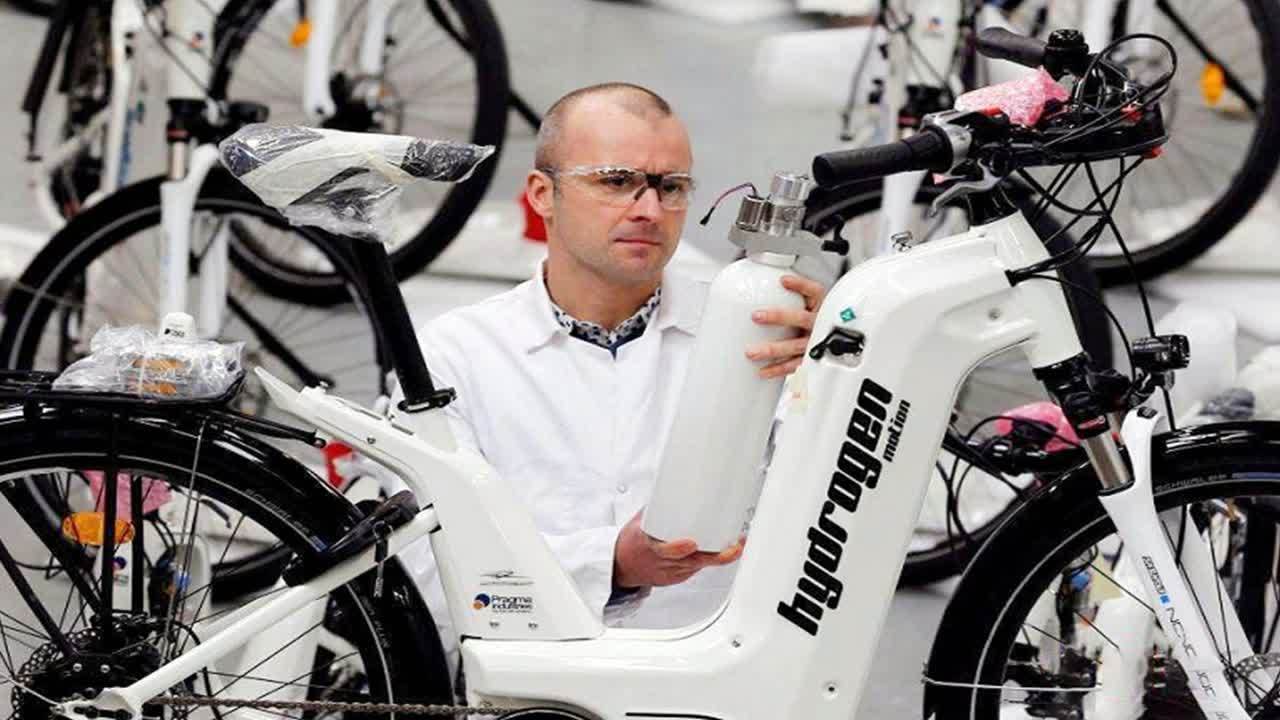 电动车将全部淘汰?替代品续航300公里,网友:随时准备.