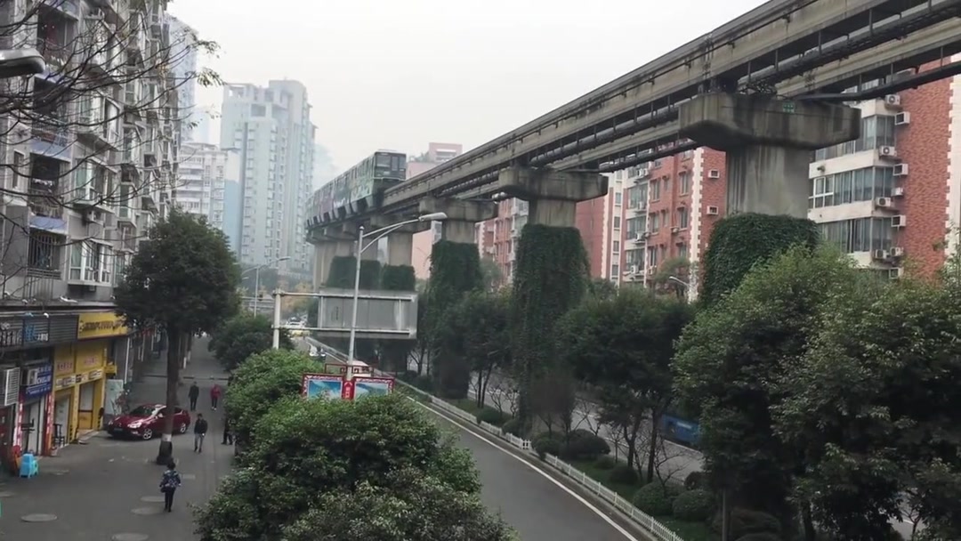 实拍 重庆轨道交通(单轨)2号线