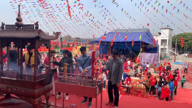 每逢春节这条村都会举行隆重的游神活动,这是我们湛江的传统节日