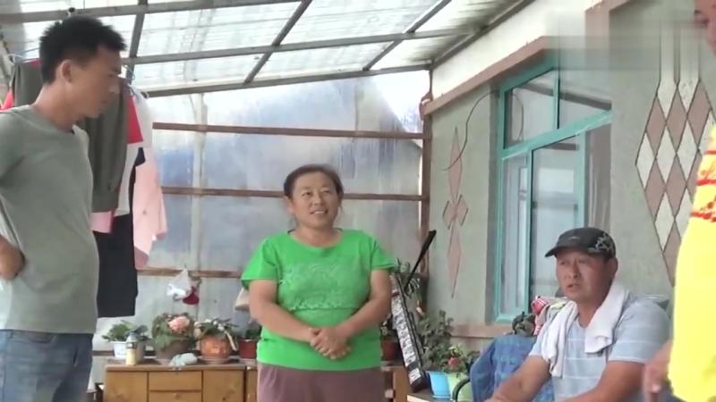 农村大哥厉害了,笔纸随便一画出草图,又给二条家设计个新房子!