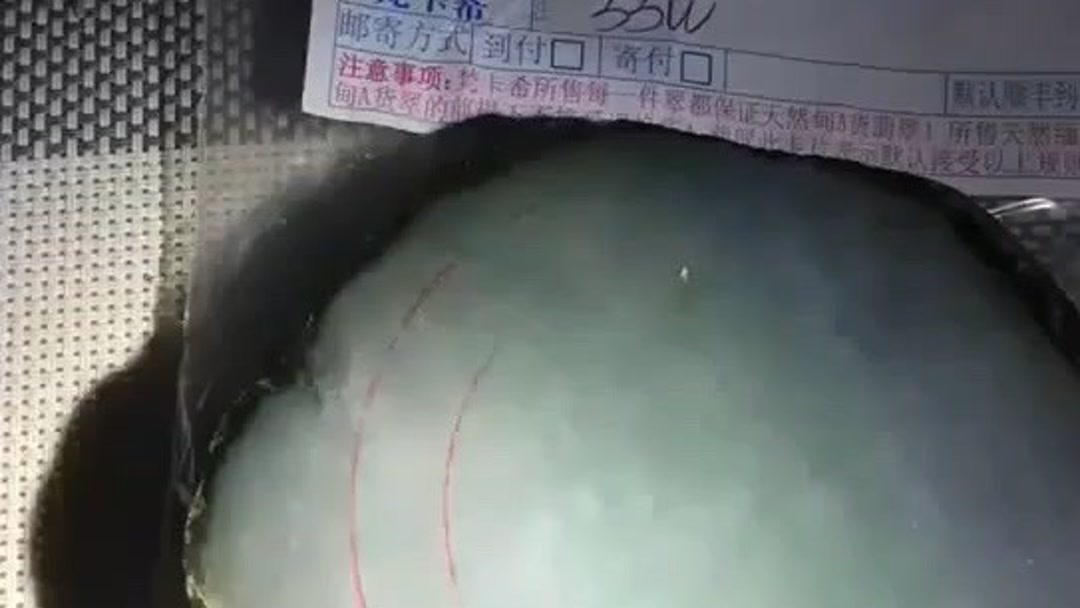 3630的翡翠原石 竟切出不可思议的价格