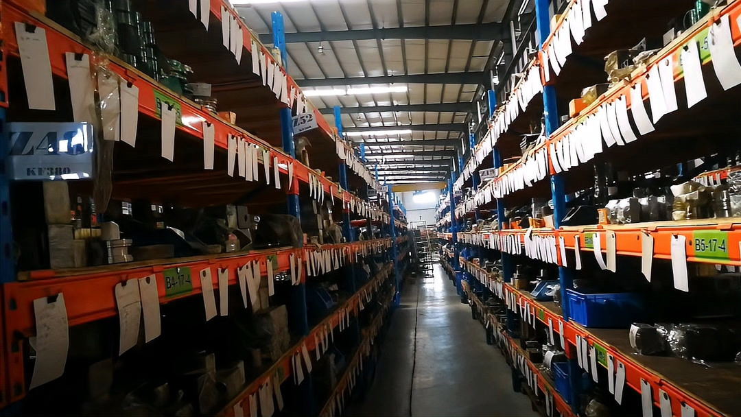 机械厂的仓库,品种繁多,仓管员不好做呀!