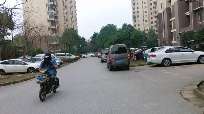 无锡滨湖区 全副武装下楼去超市买菜