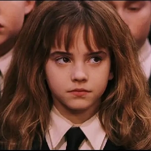 八千里路啊云和月 