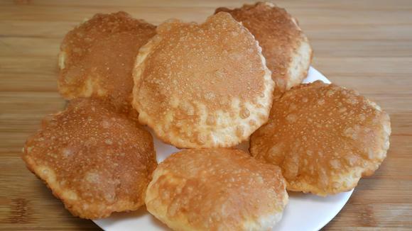 早餐别吃油条了,教你懒人做法,个个蓬松鼓大泡,比油条简单好吃