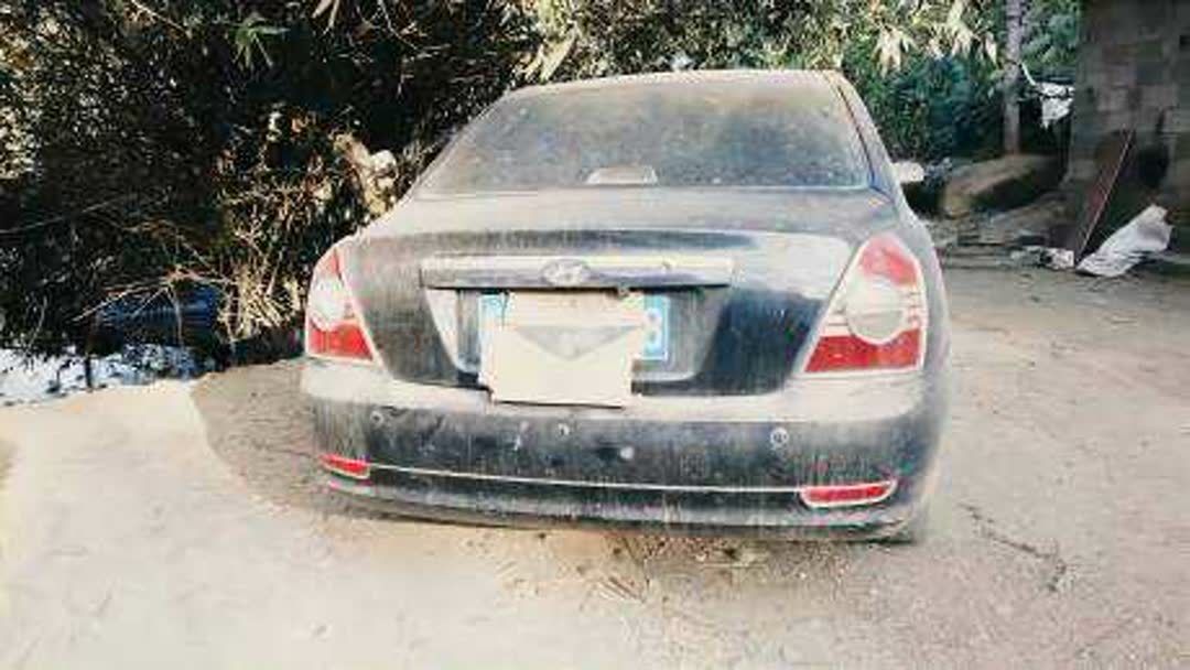 大哥农庄的代步车现代伊兰特当年十几万现在废铁价格