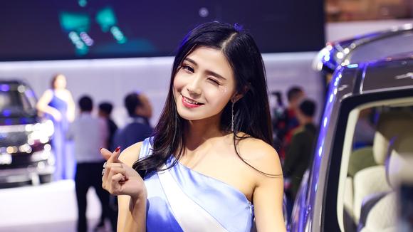 比超跑更吸引!谁才是2018广州车展最美车模?
