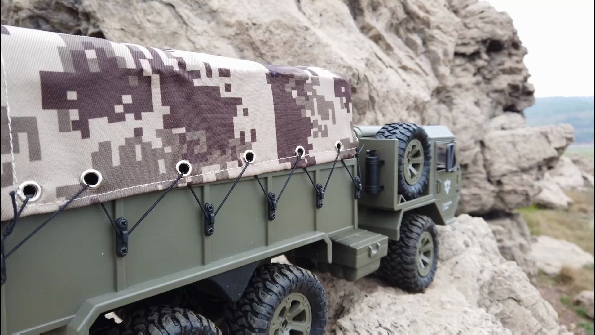 户外测评美军卡车模型,和真车不差分毫