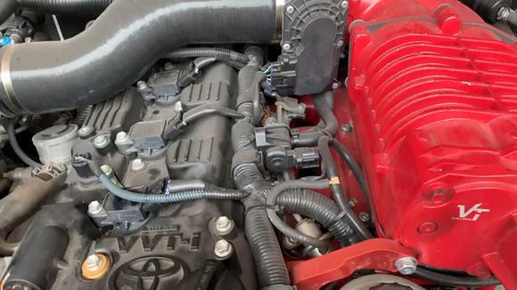 途达安装VT双螺杆机械增压套件