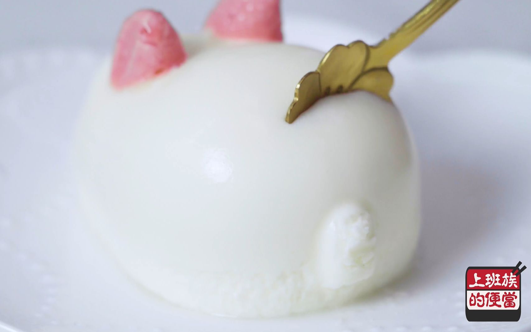 不用烤箱无敌可爱萌【兔子慕斯蛋糕】,简单到令人发指!