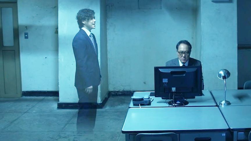 小伙儿因工作太疯狂加班猝死,死后仍不放心工作,继续回来加班