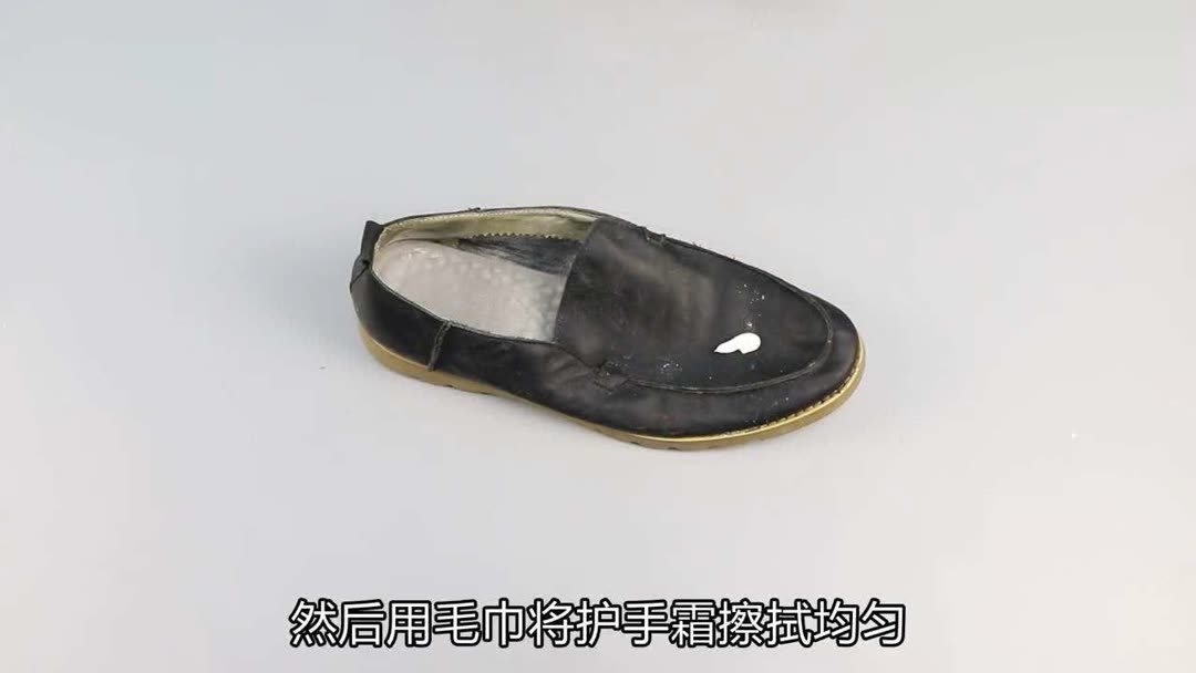 皮鞋蹭破皮不要扔,只需用一点厨房的“小玩意”,轻松修复不留痕