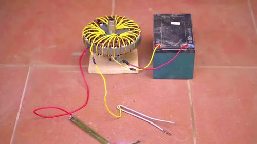 这是我见过最便宜的电焊机,不仅小巧方便,并且操作简单!