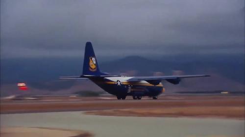 牛人给飞机装上火箭助推器,速度加快一千倍