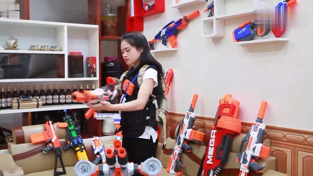 搞笑CS枪战,美女带你见识神枪法,看我怎么吃鸡!