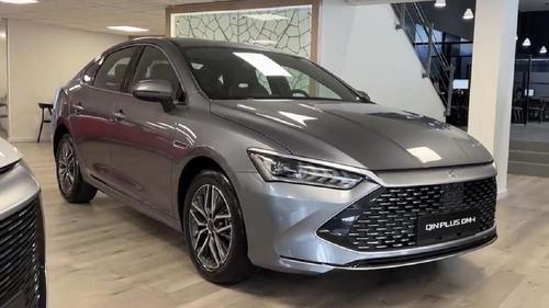 新车到店,实拍2022款比亚迪秦Plus Dmi,值不值得买自己看着办