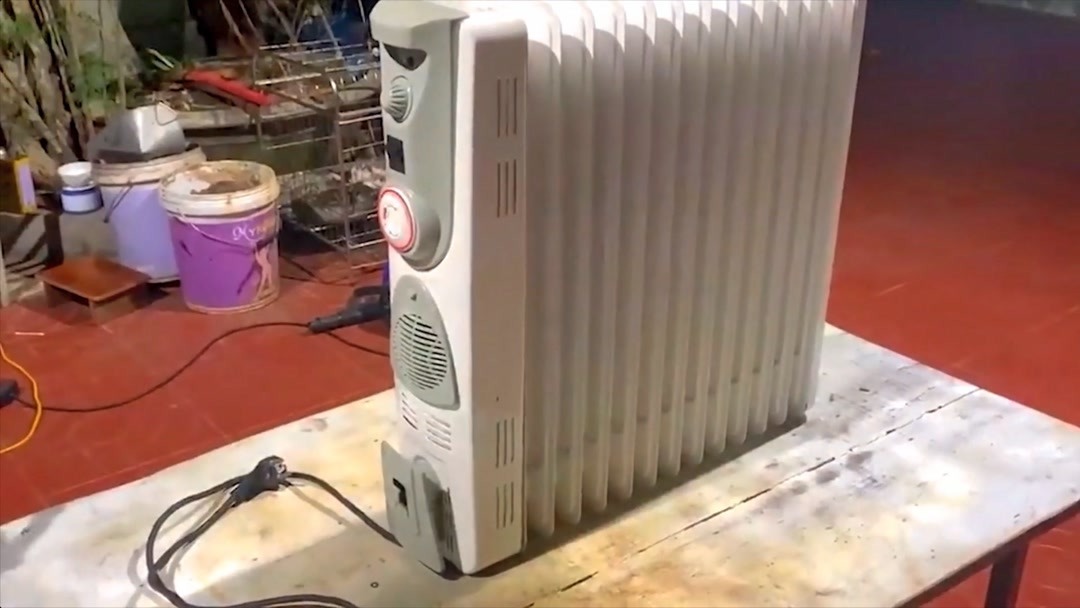 维修油汀取暖器，等着冬天取暖用！