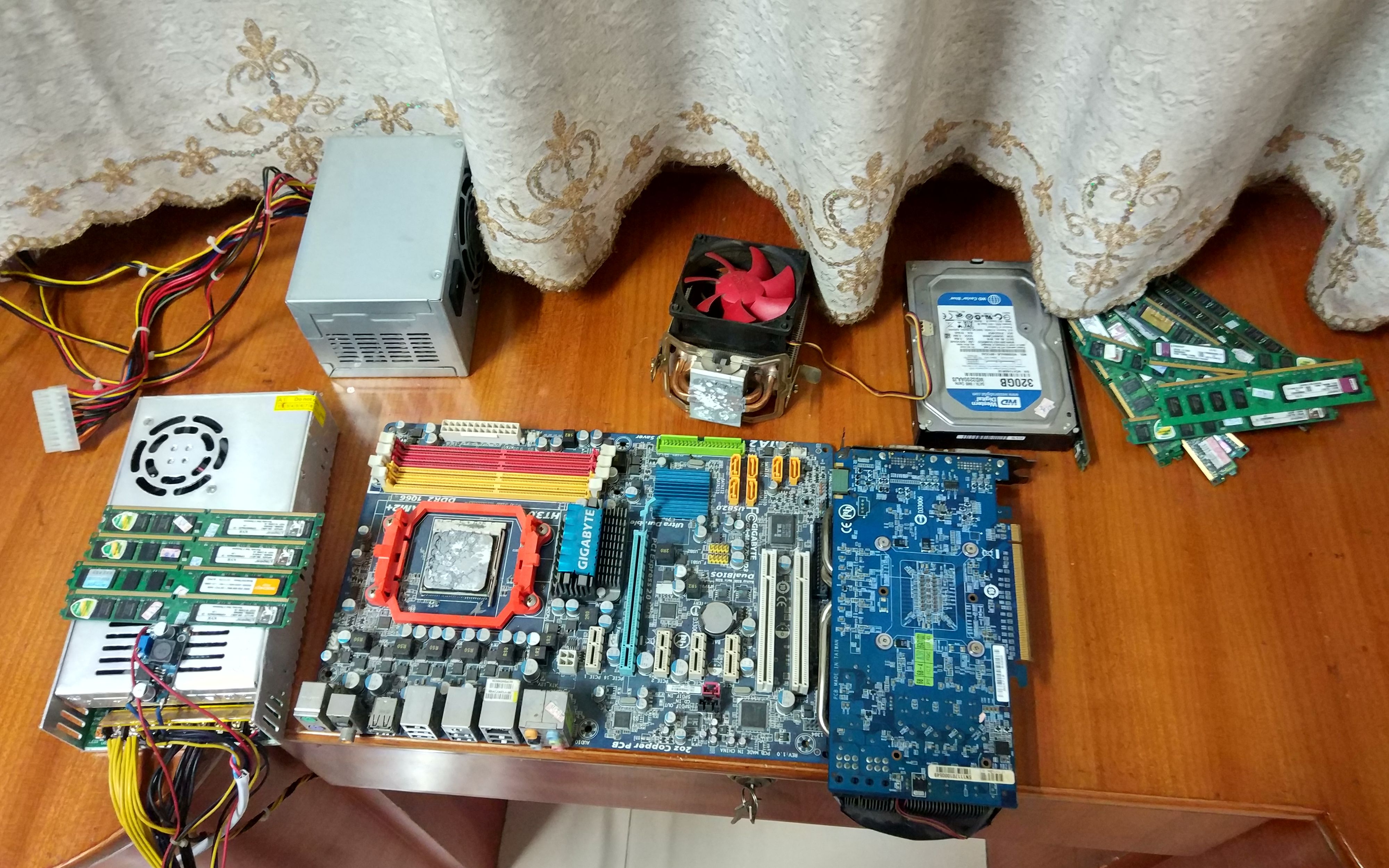 240元(RMB)神机挑战堡垒之夜