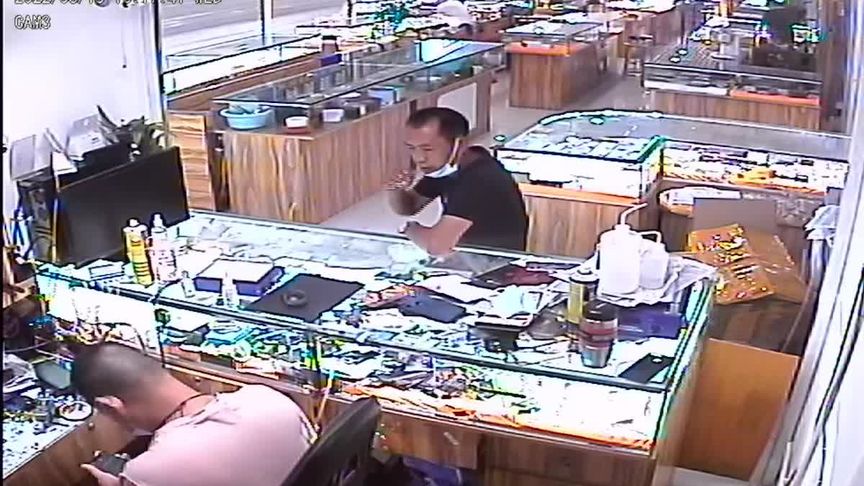 #监控下的一幕 #专业维修 #忙忙碌碌又一天 #记录真实生活