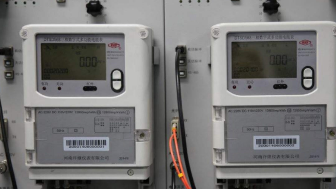 家里电表嗖嗖转不停?电工教我这4招,不用偷电,让电表慢下来