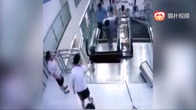 怎样安全乘坐电梯,家长和孩子都学习一下。