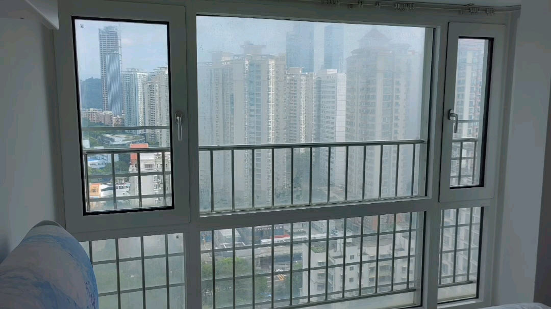 ...流行的,大推拉门做隔音窗,花了几大千元,发现不是所有窗户都是专业的