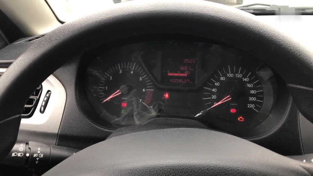 科目三模拟夜间灯光-新款爱丽舍车型