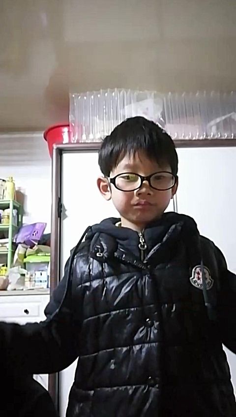 大班孩子手势舞《不放弃》