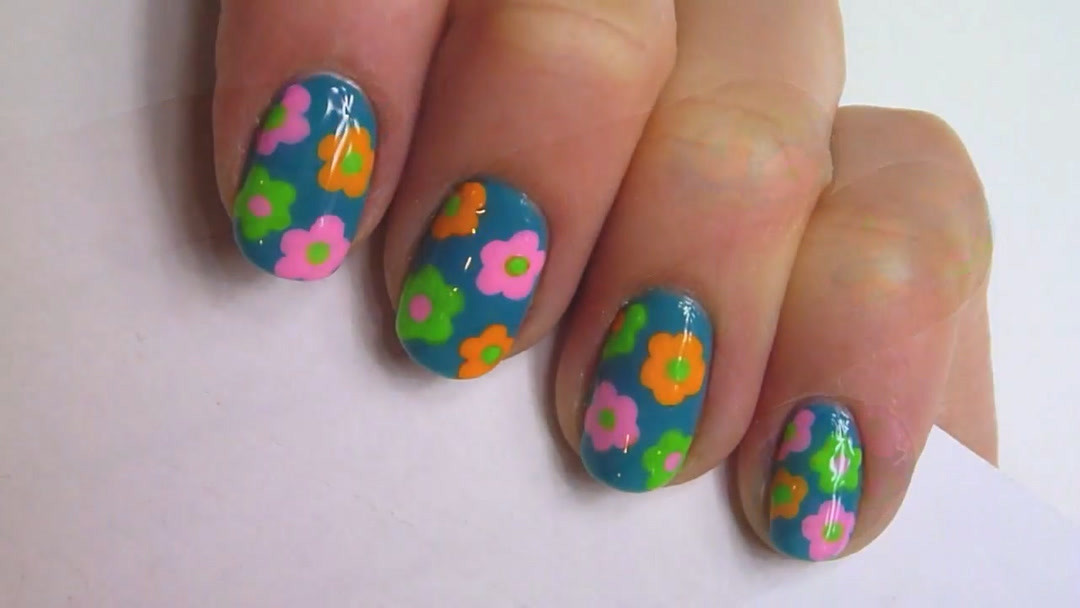 漂亮的花朵图案,简约美甲教程,简单易学