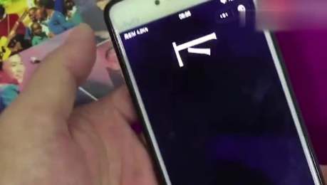 又是一款手机滚动字体软件,简直不要太霸气