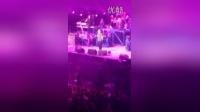 许巍2014此时此刻南京演唱会《礼物》现场版视频