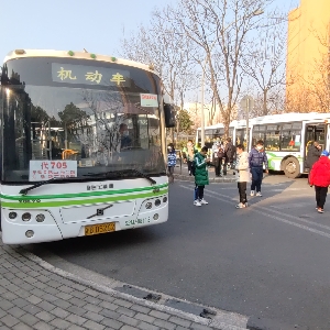 厂长克拉克 