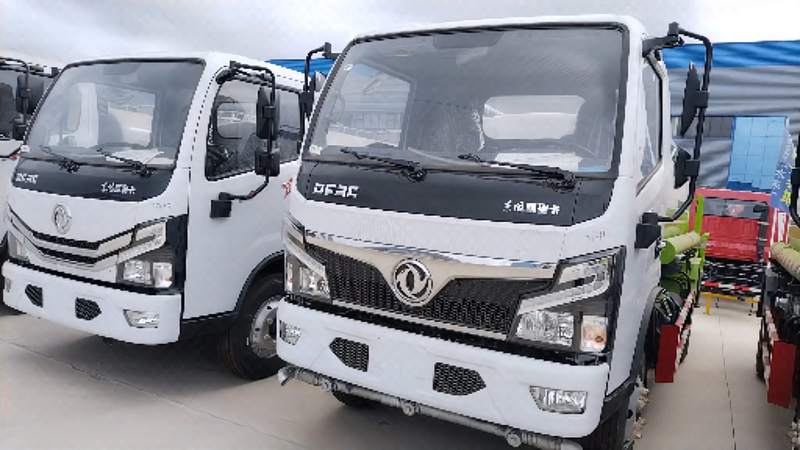 5吨洒水车,8吨洒水车,最畅销的2款小型洒水车