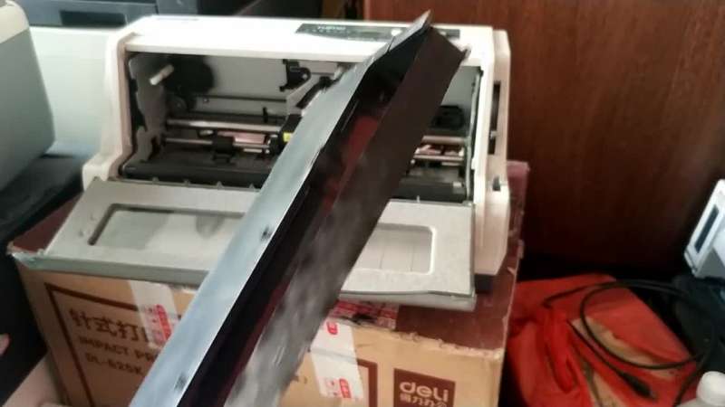 打印机打印不清晰,花半个小时处理仍有一点小瑕疵,要换头吗