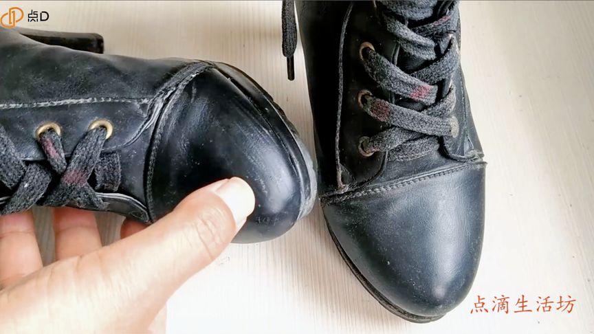 皮鞋蹭破皮别着急，用厨房扔掉的这个东西，轻松修复如新，太棒了