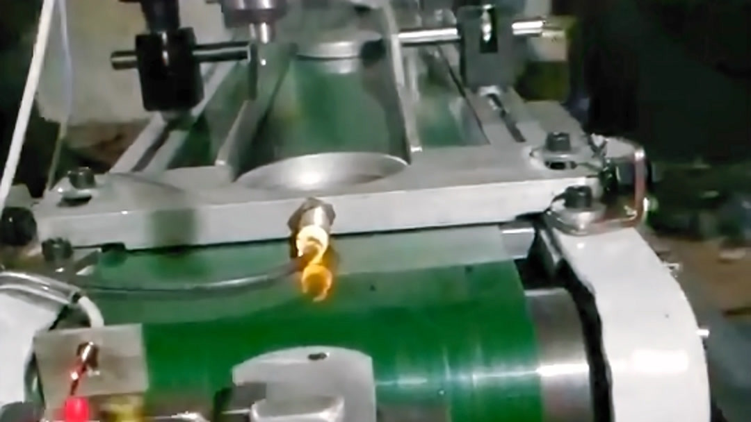 电动缸在铆钉机上的运用短视频