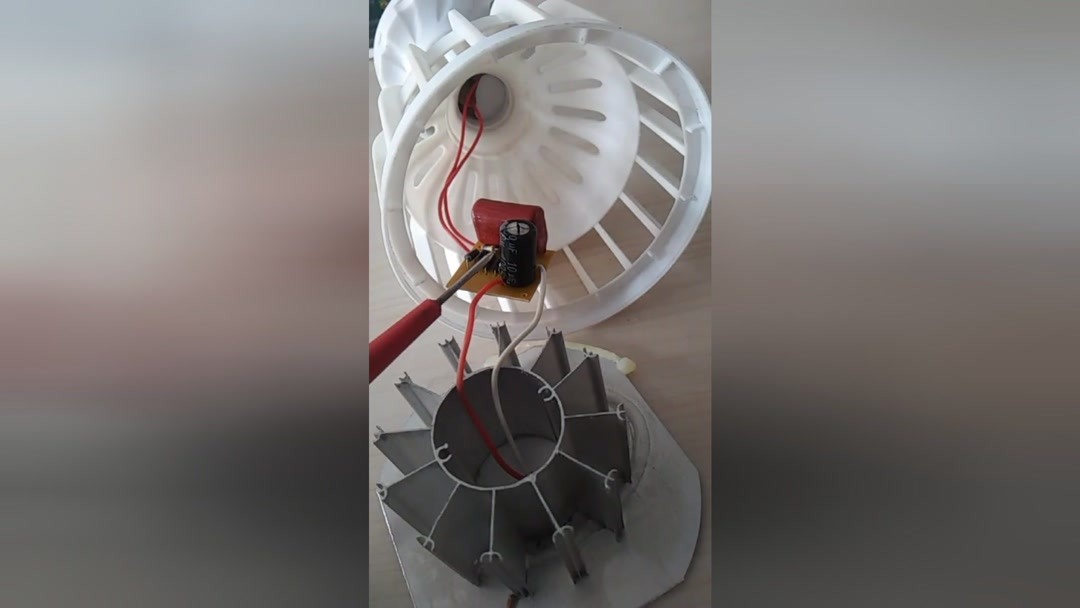 LED灯闪亮度变暗简单维修