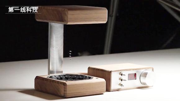 美国公司推出了超声波水滴悬浮装置,模拟零重力效应堪称撩妹神器