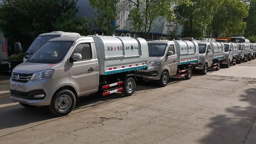 养殖户家禽粪便清运车,5吨8吨罐式箱式粪污自卸车视频介绍