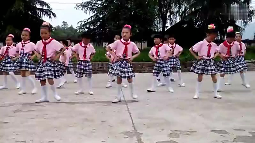 幸福拍手歌舞蹈视频《幸福拍手歌》舞蹈