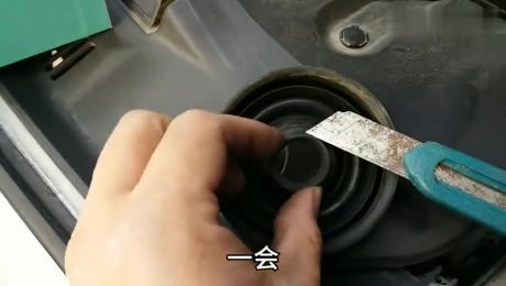 如何更换汽车LED近光灯泡?简单易学不求人!