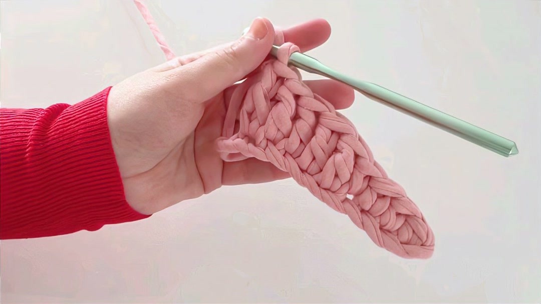 原来钩针的针法这么简单,看一遍就能编织!锁针+短针+长针教学