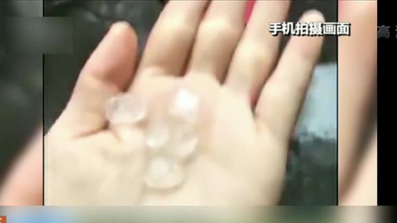 直径近1厘米长!广州局部地区出现冰雹,市民用手机记录这一刻