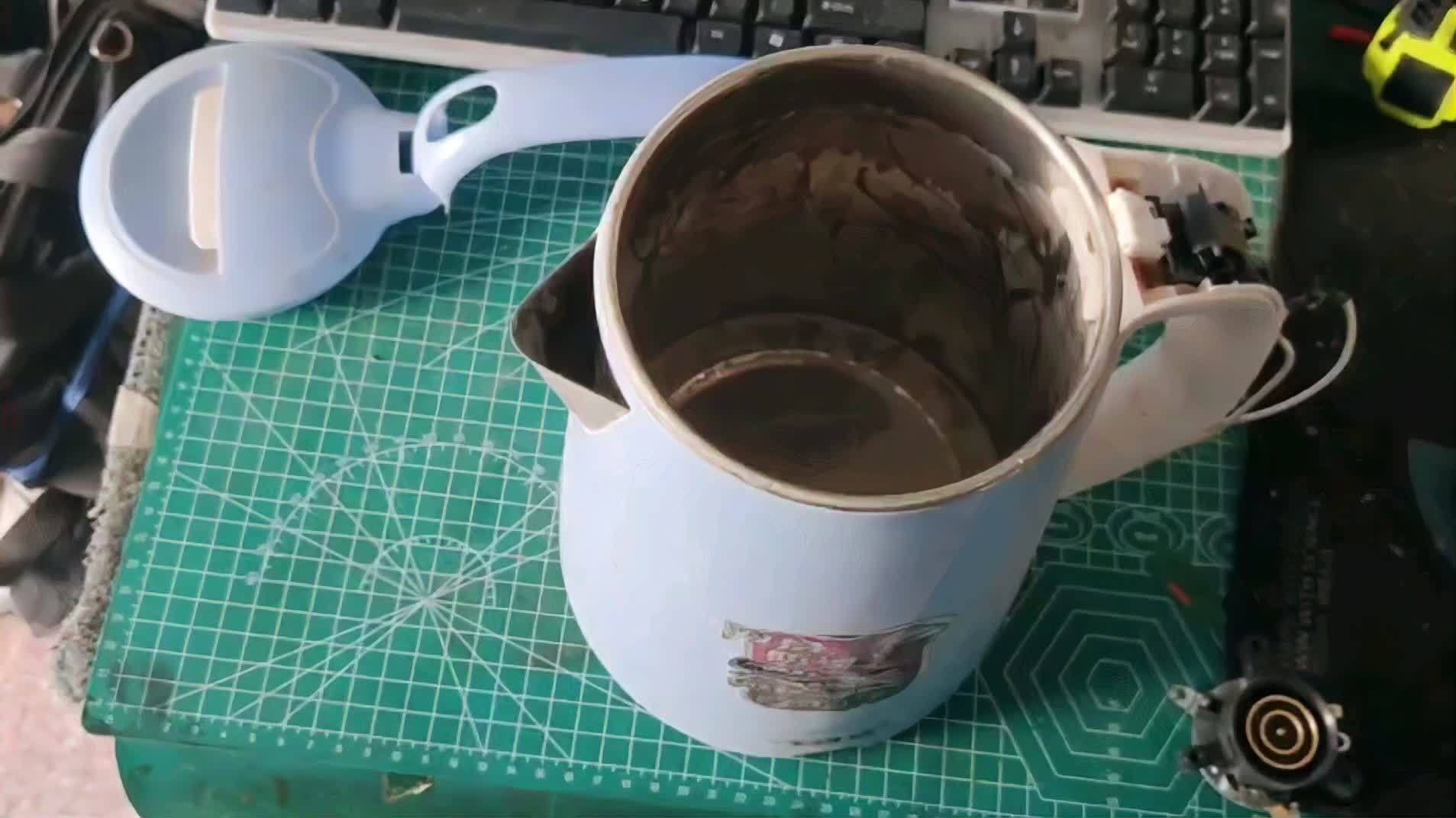 快速电水壶零件分解电路原理分析以及发热盘电阻计算方法