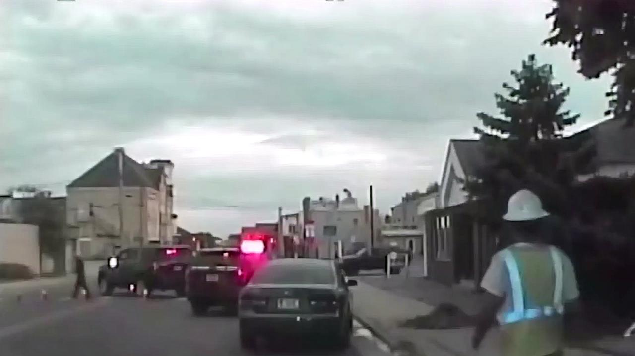 消防员正准备救火,燃气管道突然爆炸,监控拍下事故瞬间!