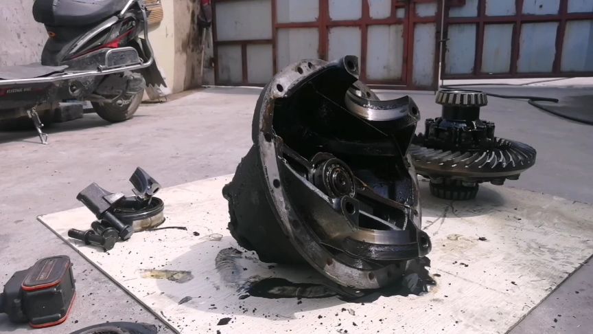 卡车差速器总成的维修