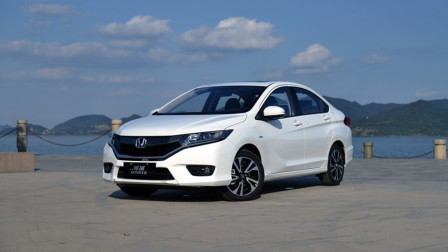 本田销量狂涨,它却月销467台,价格跌至5.98万,6.98万买自动挡