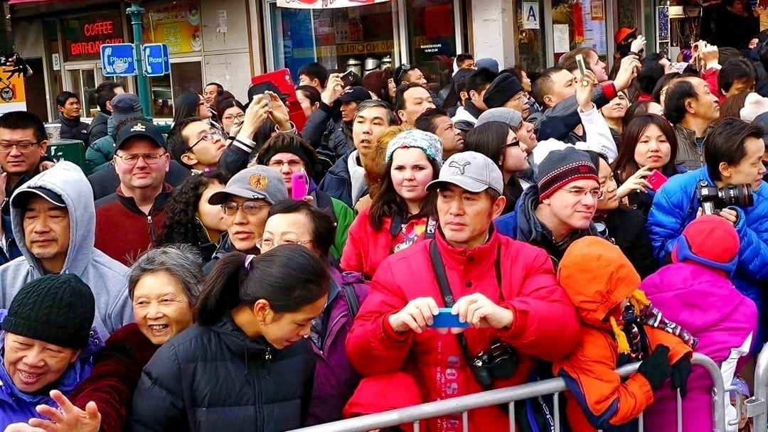 心酸美国华人,为何宁愿在美国拥挤杂乱生活,也不愿回国发展?